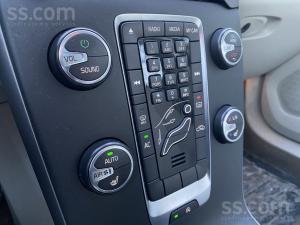 Melns Volvo V40 2013 Rīga, ar dzinēja tilpumu 1.60 L un nobraukumu 266 tūkst. km par 5900 €, foto 19 vietnē AUTOMOTO.COM.LV