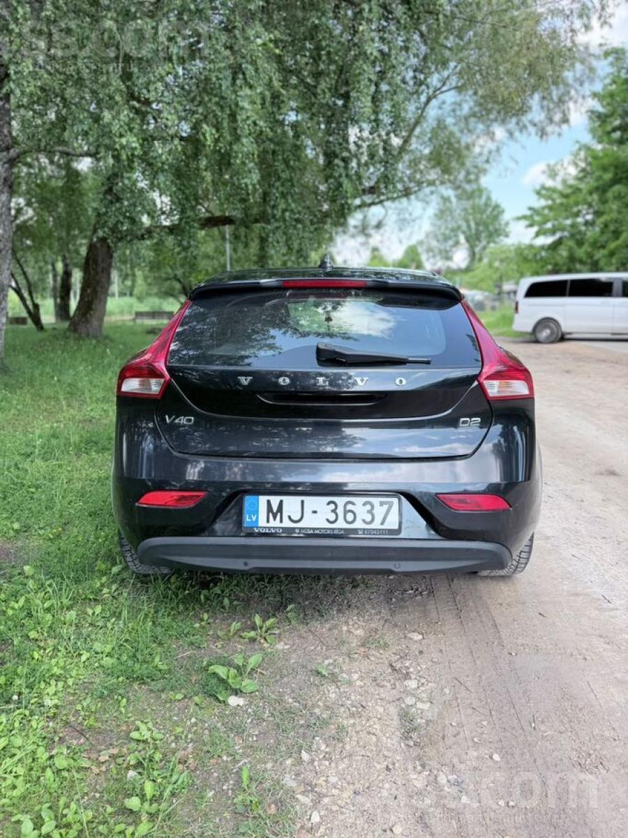 Melns Volvo V40 2013 Rīga, ar dzinēja tilpumu 1.60 L un nobraukumu 236 tūkst. km par 4950 €, foto 6 vietnē AUTOMOTO.COM.LV