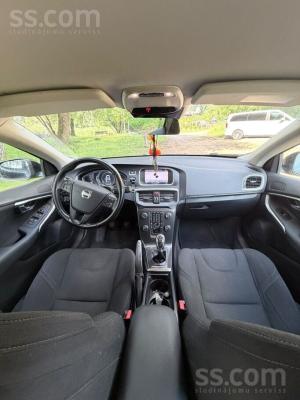 Melns Volvo V40 2013 Rīga, ar dzinēja tilpumu 1.60 L un nobraukumu 236 tūkst. km par 4950 €, foto 11 vietnē AUTOMOTO.COM.LV