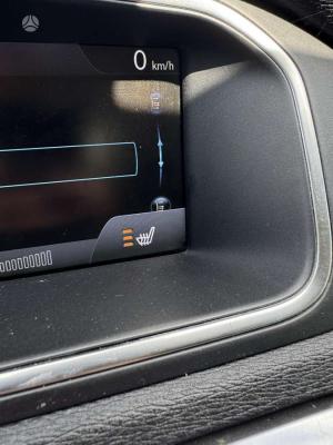 Melns Volvo V40 2013 Alīta, ar dzinēja tilpumu 1.60 L un nobraukumu 295 tūkst. km par 4850 €, foto 12 vietnē AUTOMOTO.COM.LV