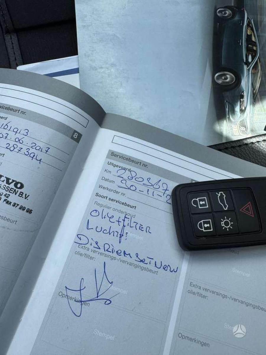 Melns Volvo V40 2013 Alīta, ar dzinēja tilpumu 1.60 L un nobraukumu 295 tūkst. km par 4850 €, foto 19 vietnē AUTOMOTO.COM.LV