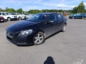 Melns Volvo V40 2013 Avižieniai, ar dzinēja tilpumu 1.60 L un nobraukumu 260 tūkst. km par 5000 €, foto  vietnē AUTOMOTO.COM.LV
