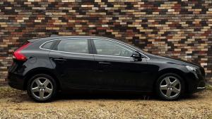 Melns Volvo V40 2013 Rīga, ar dzinēja tilpumu 1.60 L un nobraukumu 259 tūkst. km par 5400 €, foto 8 vietnē AUTOMOTO.COM.LV