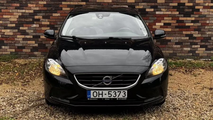 Melns Volvo V40 2013 Rīga, ar dzinēja tilpumu 1.60 L un nobraukumu 259 tūkst. km par 5400 €, foto 9 vietnē AUTOMOTO.COM.LV