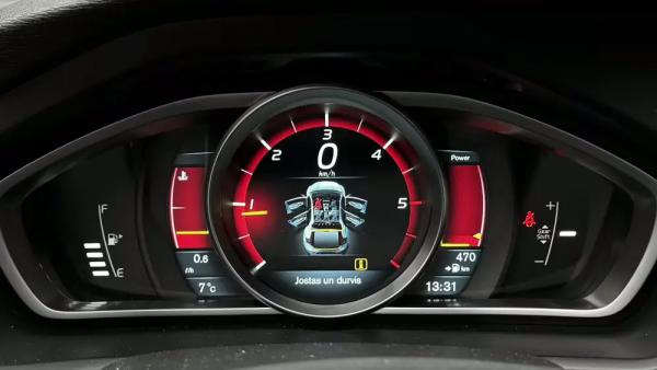 Melns Volvo V40 2013 Rīga, ar dzinēja tilpumu 1.60 L un nobraukumu 259 tūkst. km par 5400 €, foto 10 vietnē AUTOMOTO.COM.LV