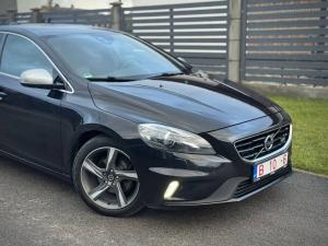 Black Volvo V40 2013 in Jelgava, with an engine capacity of 1.60 L and mileage of 317 thousand km for 6550 €, photo 7 on AUTOMOTO.COM.LV