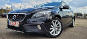 Black Volvo V40 2013 in Riga, with an engine capacity of 1.60 L and mileage of 197 thousand km for 8800 €, photo  on AUTOMOTO.COM.LV