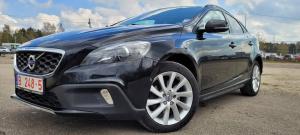 Black Volvo V40 2013 in Riga, with an engine capacity of 1.60 L and mileage of 197 thousand km for 8800 €, photo 3 on AUTOMOTO.COM.LV