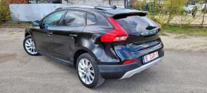 Black Volvo V40 2013 in Riga, with an engine capacity of 1.60 L and mileage of 197 thousand km for 8800 €, photo 4 on AUTOMOTO.COM.LV