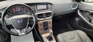 Black Volvo V40 2013 in Riga, with an engine capacity of 1.60 L and mileage of 197 thousand km for 8800 €, photo 20 on AUTOMOTO.COM.LV