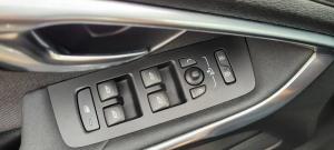Black Volvo V40 2013 in Riga, with an engine capacity of 1.60 L and mileage of 197 thousand km for 8800 €, photo 24 on AUTOMOTO.COM.LV