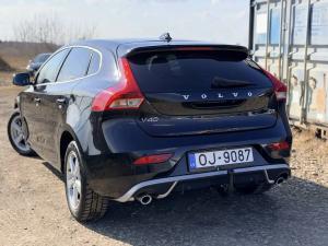 Melns Volvo V40 2013 Rīga, ar dzinēja tilpumu 2.00 L un nobraukumu 234 tūkst. km par 8995 €, foto 3 vietnē AUTOMOTO.COM.LV