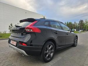 Black Volvo V40 2013 in Riga, with an engine capacity of 2.00 L and mileage of 119 thousand km for 7500 €, photo 9 on AUTOMOTO.COM.LV