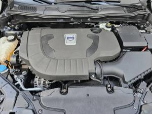 Black Volvo V40 2013 in Riga, with an engine capacity of 2.00 L and mileage of 119 thousand km for 7500 €, photo 19 on AUTOMOTO.COM.LV