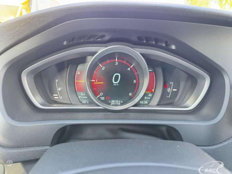 Black Volvo V40 2013 in Vilnius, with an engine capacity of 1.56 L and mileage of 260 thousand km for 5000 €, photo 19 on AUTOMOTO.COM.LV