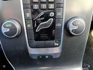 Black Volvo V40 2013 in Vilnius, with an engine capacity of 1.56 L and mileage of 260 thousand km for 5000 €, photo 21 on AUTOMOTO.COM.LV