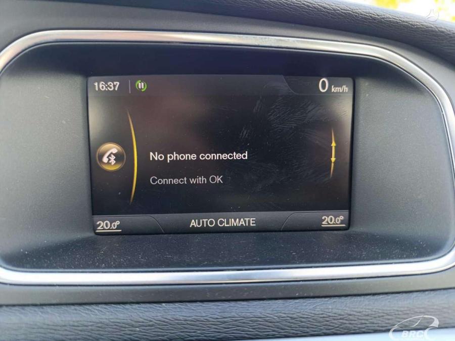 Black Volvo V40 2013 in Vilnius, with an engine capacity of 1.56 L and mileage of 260 thousand km for 5000 €, photo 27 on AUTOMOTO.COM.LV