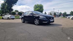 Black Volvo V40 2013 in Kaunas, with an engine capacity of 1.60 L and mileage of 257 thousand km for 7900 €, photo  on AUTOMOTO.COM.LV