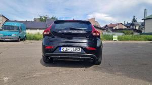 Black Volvo V40 2013 in Kaunas, with an engine capacity of 1.60 L and mileage of 257 thousand km for 7900 €, photo 5 on AUTOMOTO.COM.LV