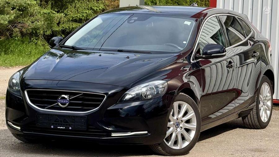 Melns Volvo V40 2013 Ukmergė, ar dzinēja tilpumu 1.98 L un nobraukumu 290 tūkst. km par 6900 €, foto 3 vietnē AUTOMOTO.COM.LV