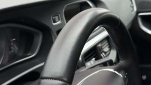 Melns Volvo V40 2013 Ukmergė, ar dzinēja tilpumu 1.98 L un nobraukumu 290 tūkst. km par 6900 €, foto 25 vietnē AUTOMOTO.COM.LV