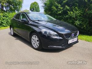 Black Volvo V40 2013 in Paide, with an engine capacity of 1.60 L and mileage of 263 thousand km for 6800 €, photo 4 on AUTOMOTO.COM.LV
