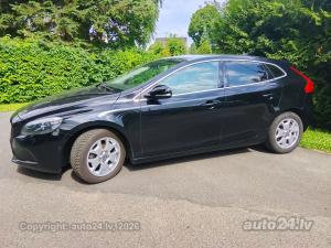 Black Volvo V40 2013 in Paide, with an engine capacity of 1.60 L and mileage of 263 thousand km for 6800 €, photo 7 on AUTOMOTO.COM.LV