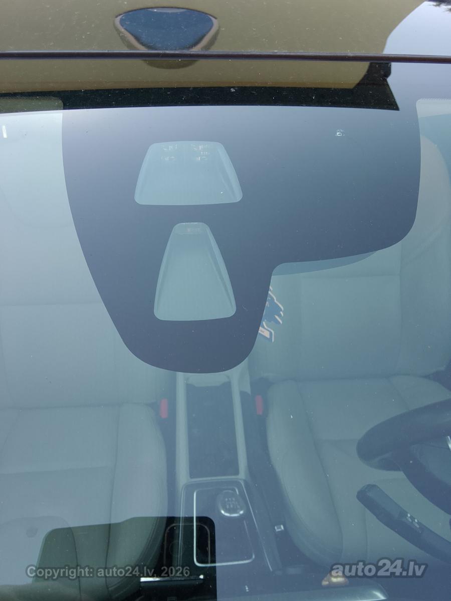Black Volvo V40 2013 in Paide, with an engine capacity of 1.60 L and mileage of 263 thousand km for 6800 €, photo 19 on AUTOMOTO.COM.LV