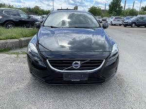 Black Volvo V40 2013 in Panevezys, with an engine capacity of 1.56 L and mileage of 245 thousand km for 5150 €, photo 3 on AUTOMOTO.COM.LV