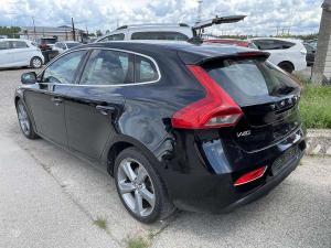 Black Volvo V40 2013 in Panevezys, with an engine capacity of 1.56 L and mileage of 245 thousand km for 5150 €, photo 6 on AUTOMOTO.COM.LV