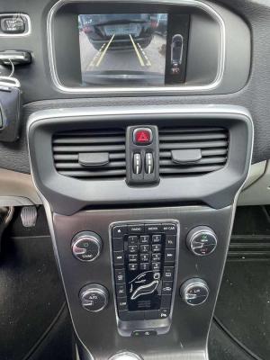 Black Volvo V40 2013 in Panevezys, with an engine capacity of 1.56 L and mileage of 245 thousand km for 5150 €, photo 13 on AUTOMOTO.COM.LV