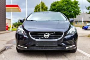 Black Volvo V40 2013 in Kretinga, with an engine capacity of 1.60 L and mileage of 167 thousand km for 5999 €, photo 4 on AUTOMOTO.COM.LV