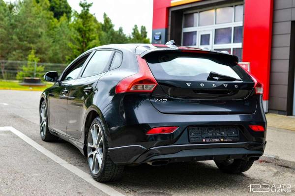 Melns Volvo V40 2013 Kretinga, ar dzinēja tilpumu 1.60 L un nobraukumu 167 tūkst. km par 5999 €, foto 7 vietnē AUTOMOTO.COM.LV