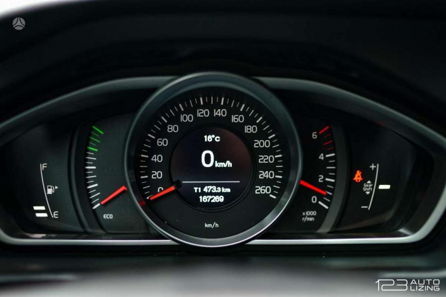 Black Volvo V40 2013 in Kretinga, with an engine capacity of 1.60 L and mileage of 167 thousand km for 5999 €, photo 20 on AUTOMOTO.COM.LV