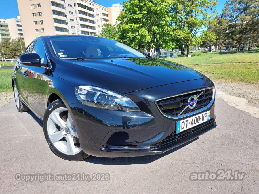 Черный Вольво В40 2013 в Таллин, объемом двигателя 1.60 л и пробегом 251 тыс. км за 5700 €, фото 3 на AUTOMOTO.COM.LV