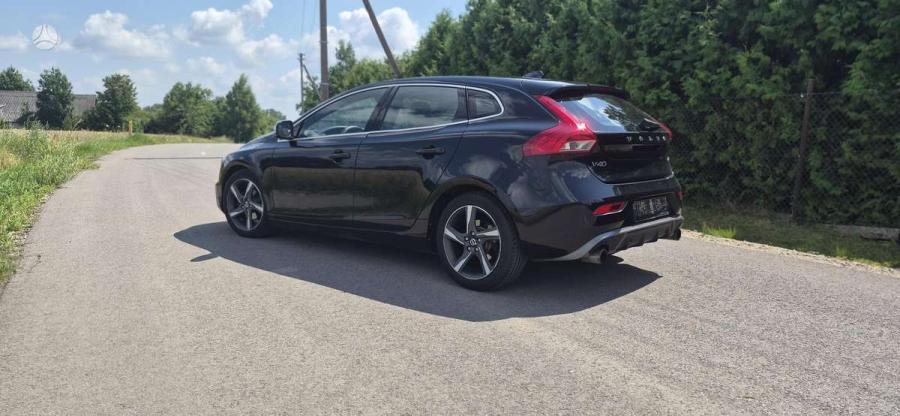 Melns Volvo V40 2013 Kauņa, ar dzinēja tilpumu 1.56 L un nobraukumu 329 tūkst. km par 4399 €, foto 4 vietnē AUTOMOTO.COM.LV