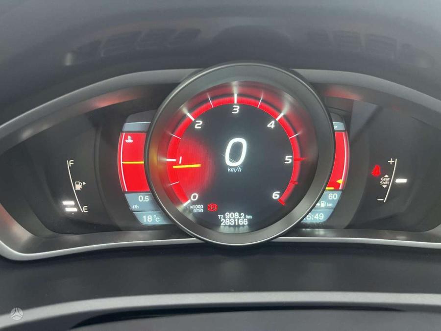 Черный Вольво В40 2013 в Вильнюс, объемом двигателя 1.56 л и пробегом 283 тыс. км за 6350 €, фото 36 на AUTOMOTO.COM.LV