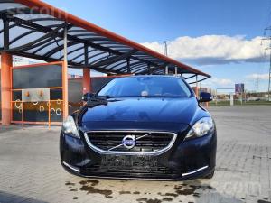 Black Volvo V40 2013 in Riga, with an engine capacity of 1.60 L and mileage of 336 thousand km for 2345 €, photo 3 on AUTOMOTO.COM.LV