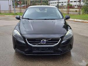 Melns Volvo V40 2013 Rokiškis, ar dzinēja tilpumu 1.60 L un nobraukumu 204 tūkst. km par 3150 €, foto  vietnē AUTOMOTO.COM.LV
