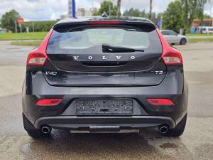 Черный Вольво В40 2013 в Рокишкис, объемом двигателя 1.60 л и пробегом 204 тыс. км за 3150 €, фото 11 на AUTOMOTO.COM.LV