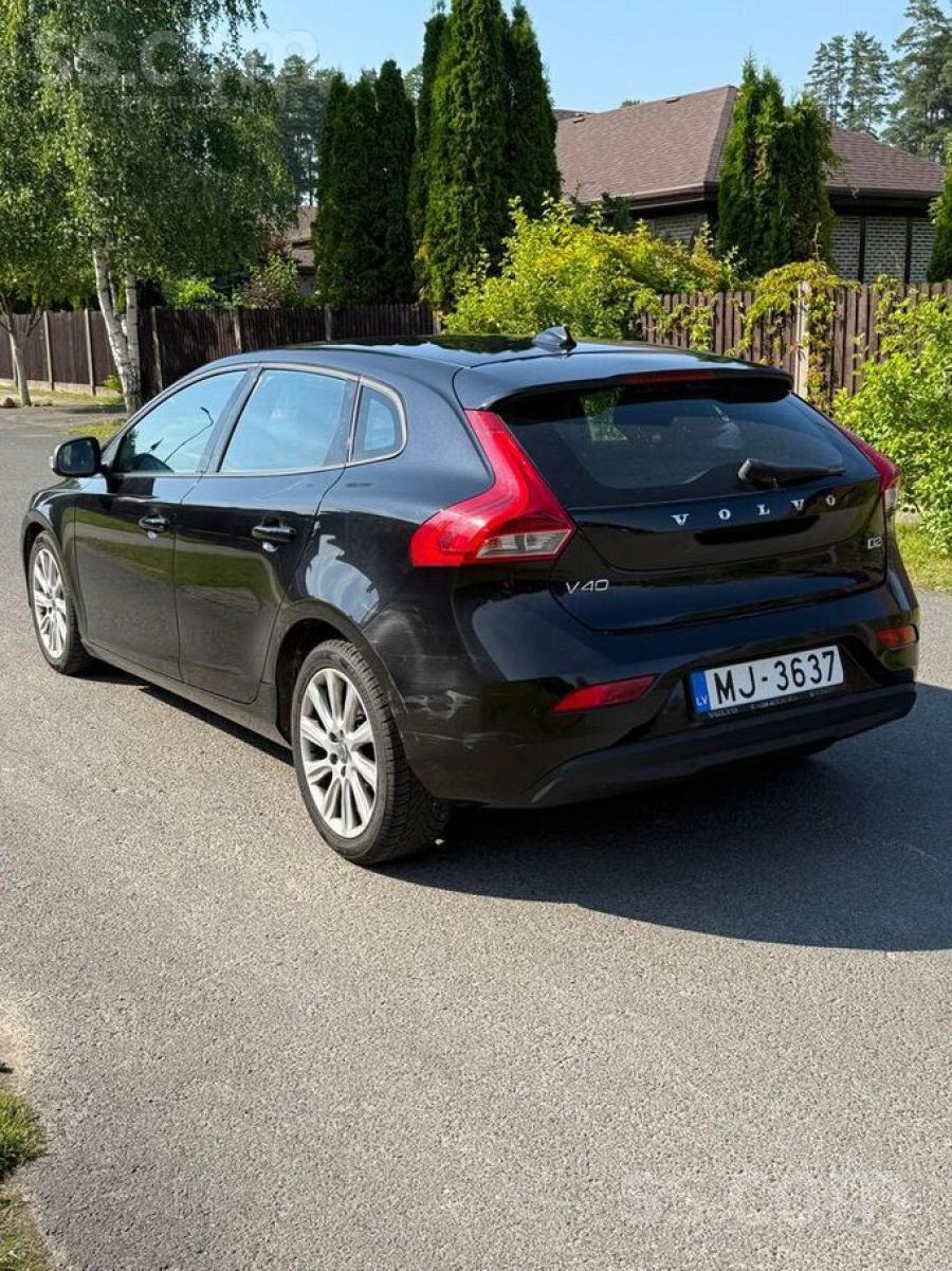 Melns Volvo V40 2013 Rīga, ar dzinēja tilpumu 1.60 L un nobraukumu 237 tūkst. km par 3950 €, foto 6 vietnē AUTOMOTO.COM.LV