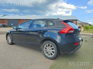 Melns Volvo V40 2013 Rīga, ar dzinēja tilpumu 1.60 L un nobraukumu 337 tūkst. km par 2240 €, foto 4 vietnē AUTOMOTO.COM.LV