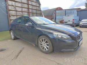 Melns Volvo V40 2013 Rīga, ar dzinēja tilpumu 1.60 L un nobraukumu 337 tūkst. km par 2240 €, foto 5 vietnē AUTOMOTO.COM.LV