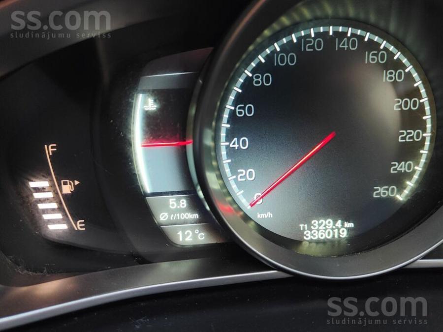 Melns Volvo V40 2013 Rīga, ar dzinēja tilpumu 1.60 L un nobraukumu 337 tūkst. km par 2240 €, foto 10 vietnē AUTOMOTO.COM.LV
