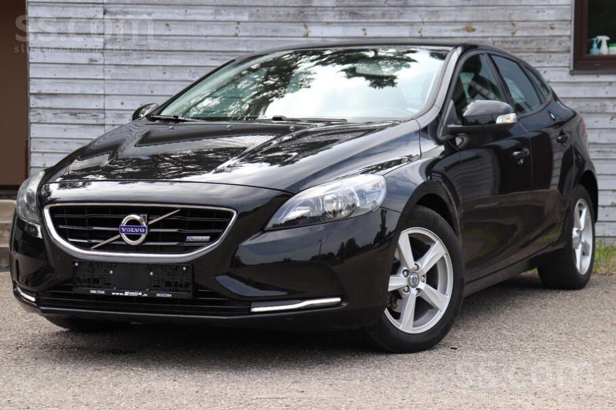 Melns Volvo V40 2013 Valka, ar dzinēja tilpumu 1.60 L un nobraukumu 289 tūkst. km par 5500 €, foto 1 vietnē AUTOMOTO.COM.LV