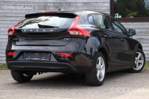 Melns Volvo V40 2013 Valka, ar dzinēja tilpumu 1.60 L un nobraukumu 289 tūkst. km par 5500 €, foto 4 vietnē AUTOMOTO.COM.LV