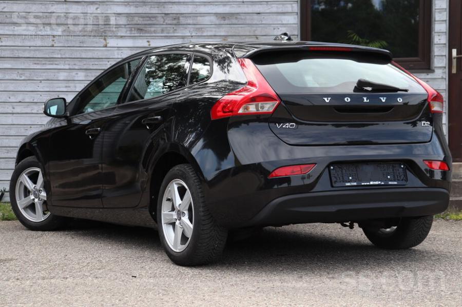 Melns Volvo V40 2013 Valka, ar dzinēja tilpumu 1.60 L un nobraukumu 289 tūkst. km par 5500 €, foto 5 vietnē AUTOMOTO.COM.LV