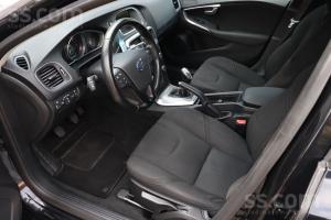 Melns Volvo V40 2013 Valka, ar dzinēja tilpumu 1.60 L un nobraukumu 289 tūkst. km par 5500 €, foto 10 vietnē AUTOMOTO.COM.LV