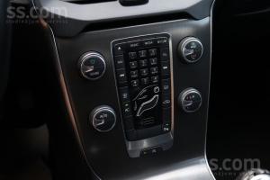 Melns Volvo V40 2013 Valka, ar dzinēja tilpumu 1.60 L un nobraukumu 289 tūkst. km par 5500 €, foto 20 vietnē AUTOMOTO.COM.LV
