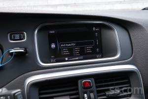 Melns Volvo V40 2013 Valka, ar dzinēja tilpumu 1.60 L un nobraukumu 289 tūkst. km par 5500 €, foto 21 vietnē AUTOMOTO.COM.LV